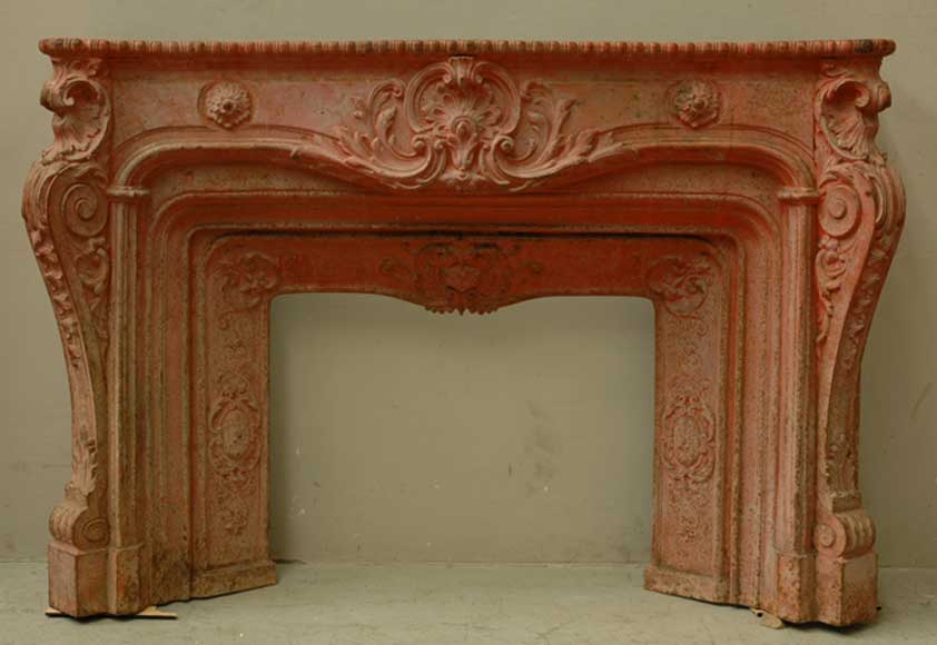 Cheminée en fonte. - Grès-fonte