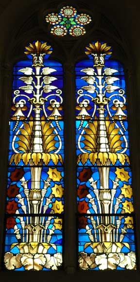 Vitraux de chapelle à motifs floraux - Vitraux