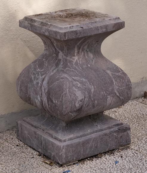 Socle en marbre - Portes