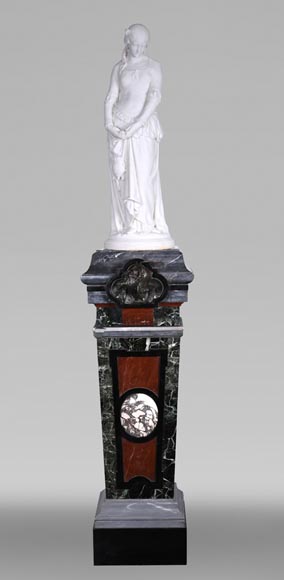 Ensemble unique : statue de Marguerite d'Emile André BOISSEAU sur son ...