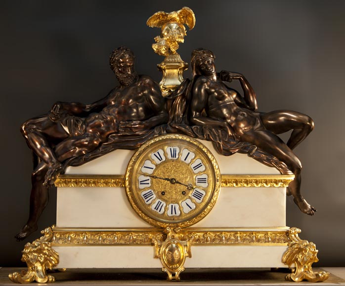 Exceptionnelle pendule monumentale de style Néo-Renaissance d'après ...