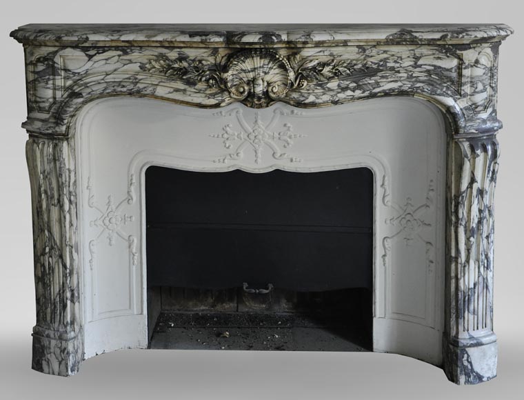 Cheminée ancienne de style Louis XV, en marbre Brèche Violette - Marbre