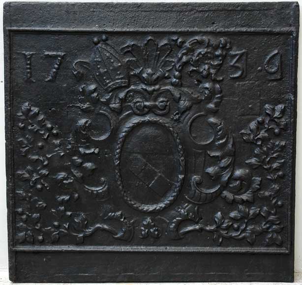 Plaque en fonte datée de 1736 - Plaques de cheminée